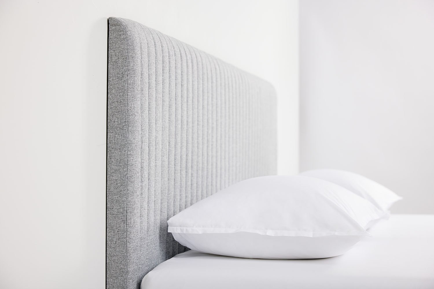 TEMPUR® Arc Disc Bed Frame with Vertical Headboard | Furniture World