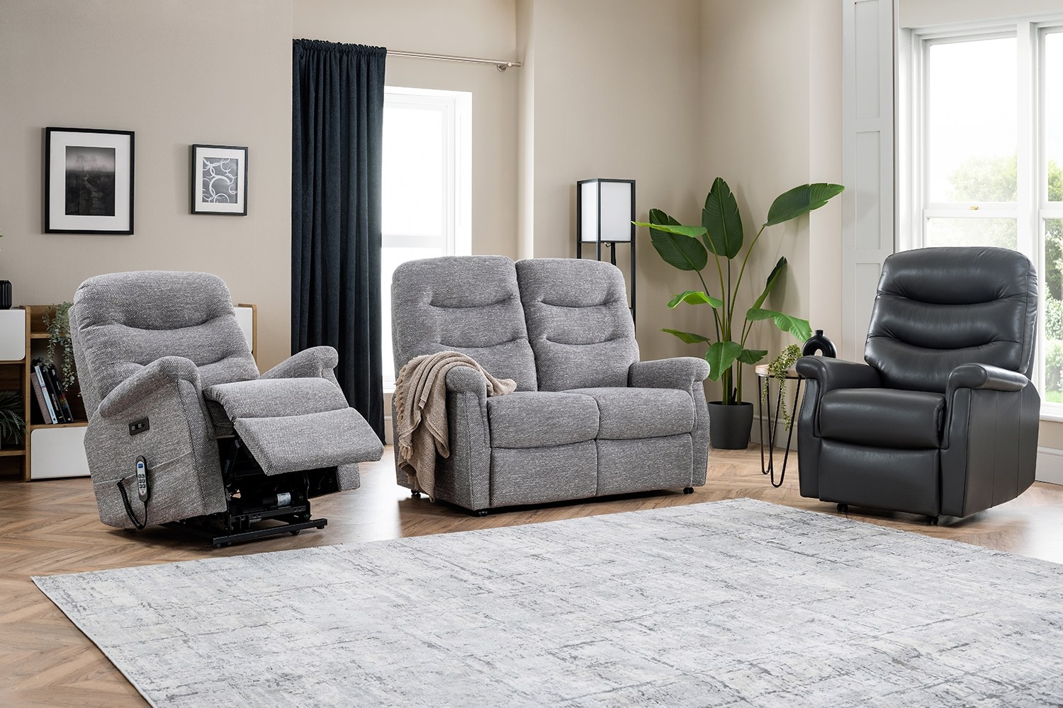 Celebrity Furniture Hollingwell Petite Cloud Zero Riser Recliner Chair ...