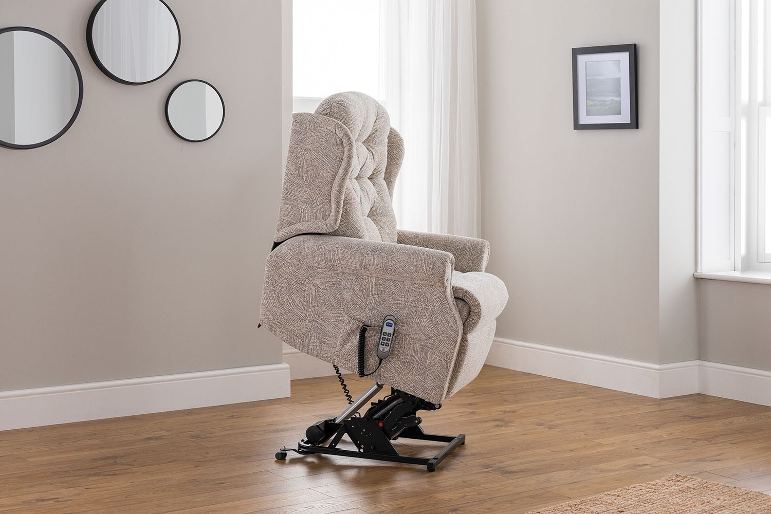 Celebrity Furniture Woburn Standard Cloud Zero Riser Recliner Chair ...