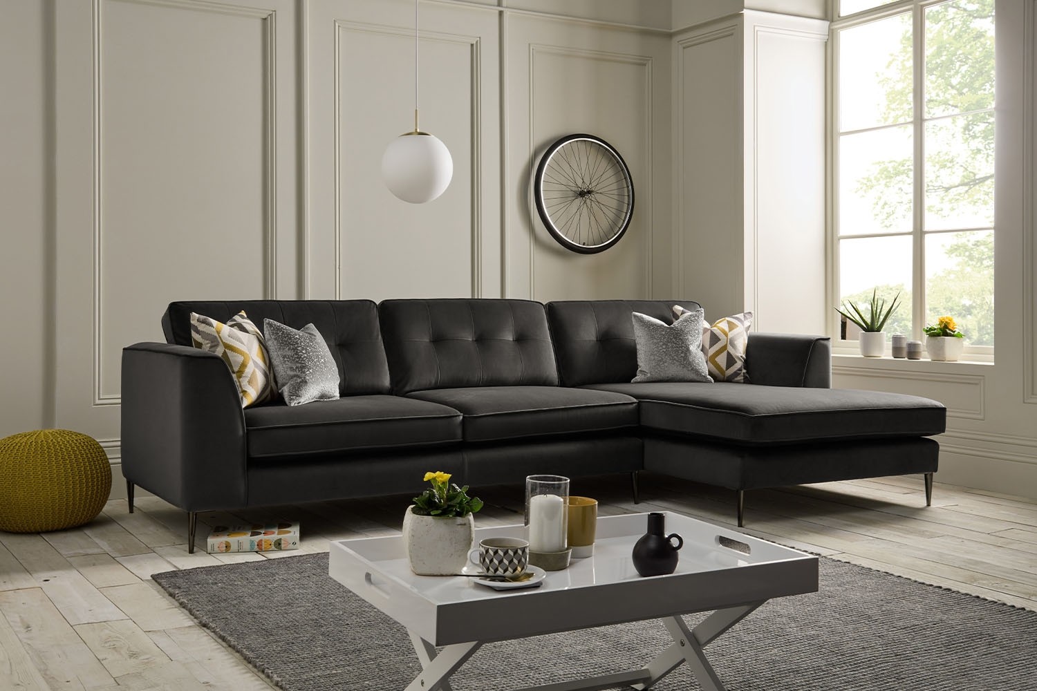 London Large Standard Back Chaise Sofa | Furniture World