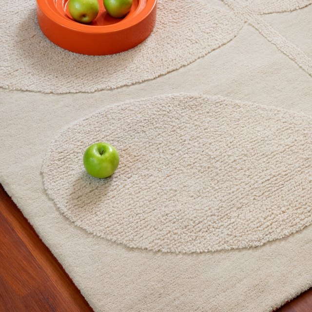 Orla Kiely Solid Stem Ecru Rug | Furniture World